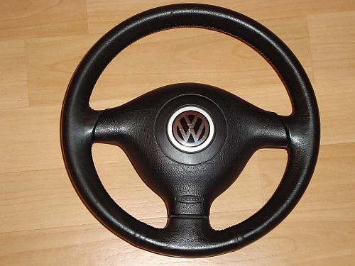 Kúpim MFD, 3ramený volant atď.. - VOLKSWAGEN CLUB SLOVAKIA